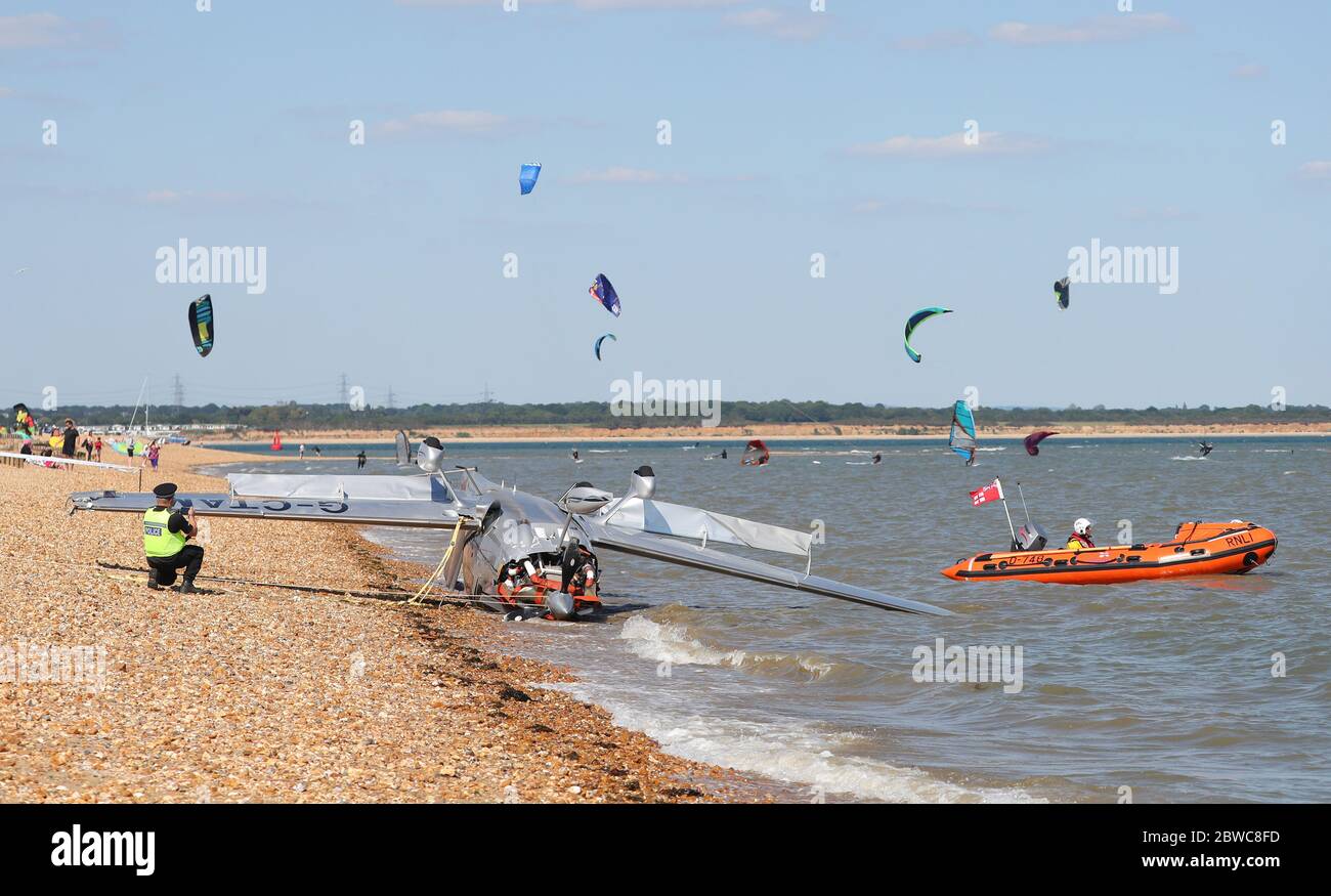 Southampton, Hampshire, Großbritannien. Mai 2020. Ein Flugzeug ist vor ...