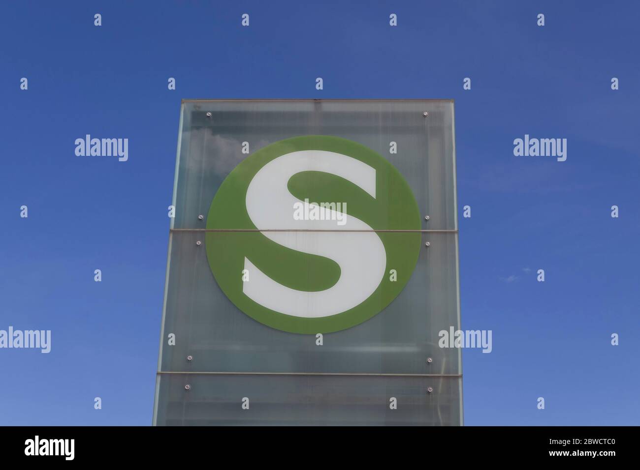 S bahn schilder -Fotos und -Bildmaterial in hoher Auflösung – Alamy