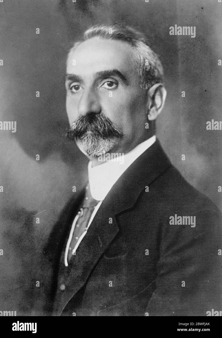 Bulgarische regierung Schwarzweiß-Stockfotos und -bilder - Alamy