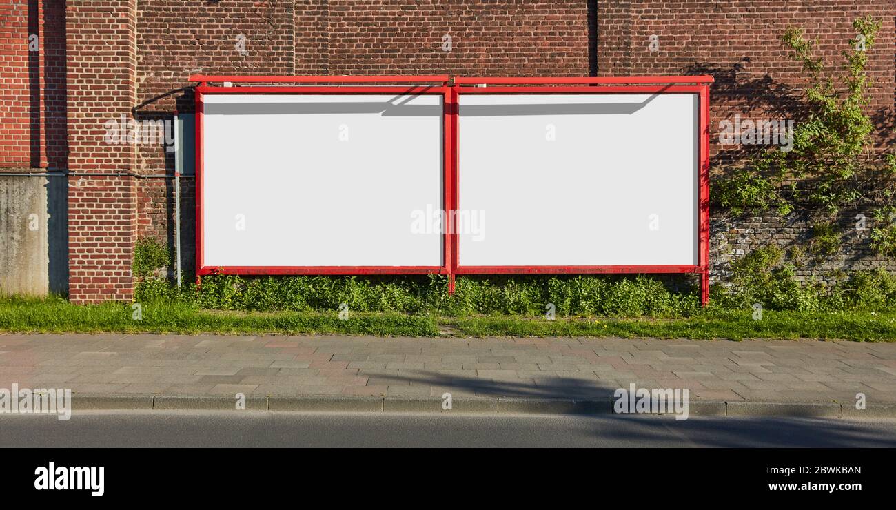 Plakatwand-Werbung Raum Mock-up Vorlage Hintergrund für Außenwerbung ...