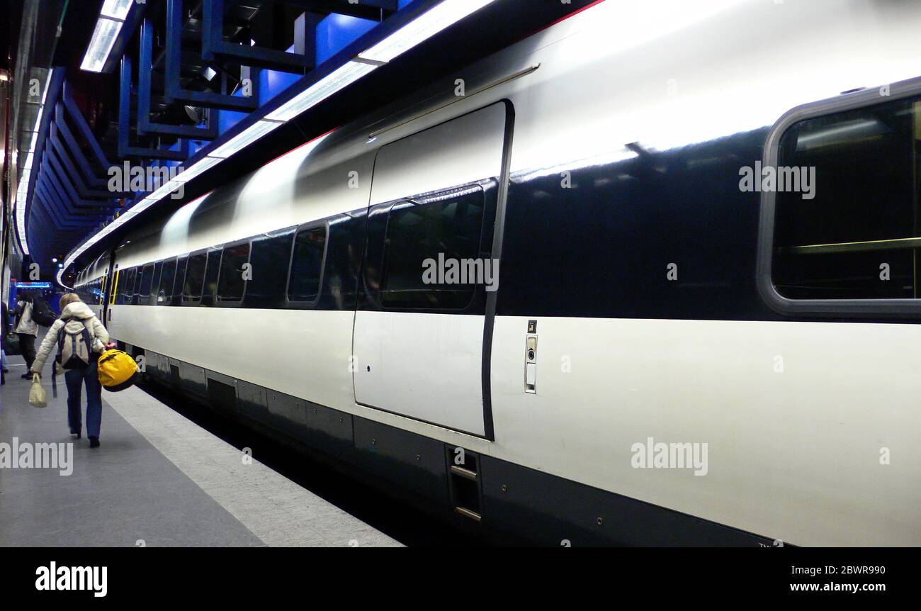 Bahnhof Zürich Flughafen Stockfotos und -bilder Kaufen - Alamy
