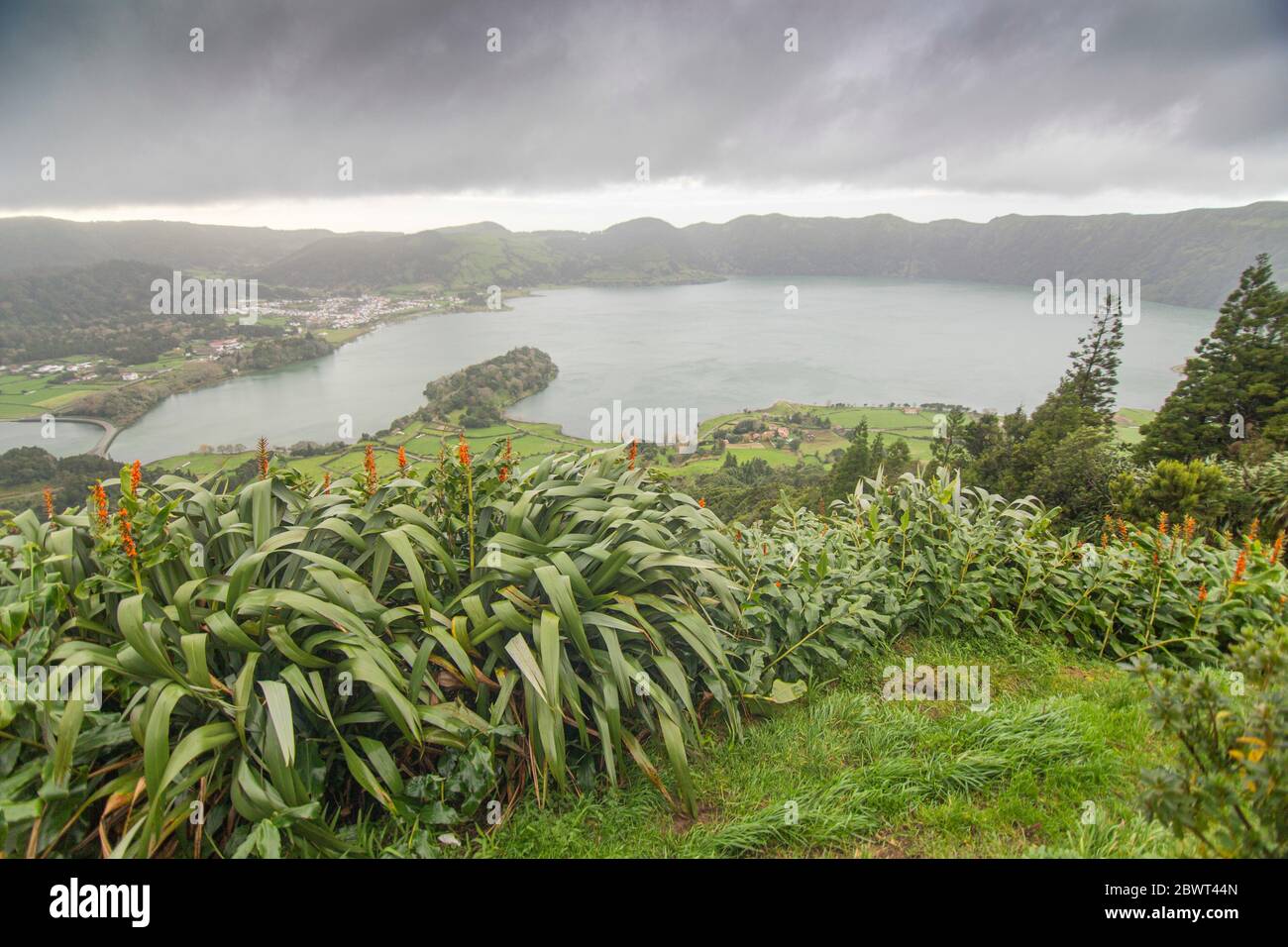 Portugal azores san miguel caldeira -Fotos und -Bildmaterial in hoher ...