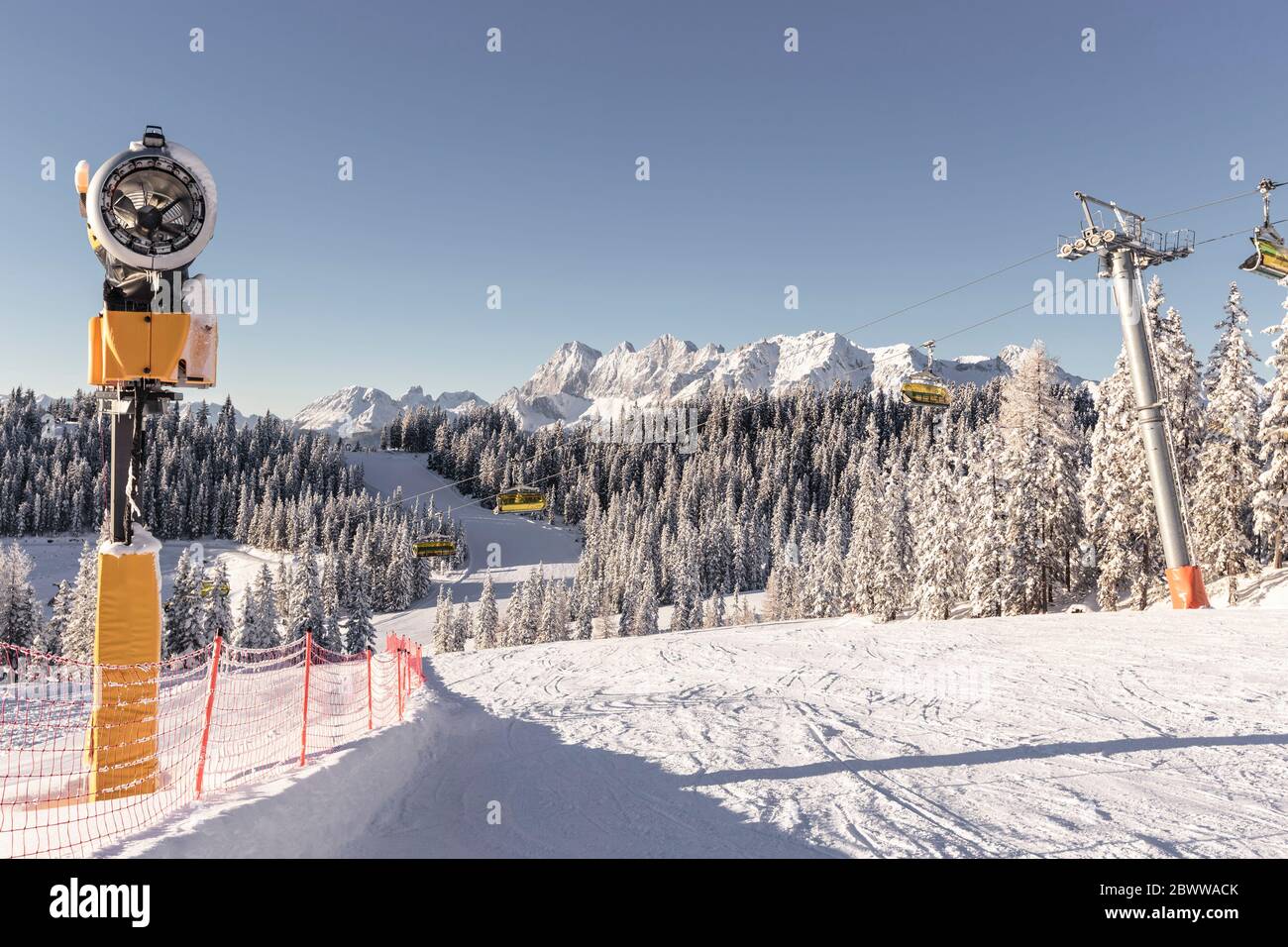 Skipiste und sessellift -Fotos und -Bildmaterial in hoher Auflösung – Alamy