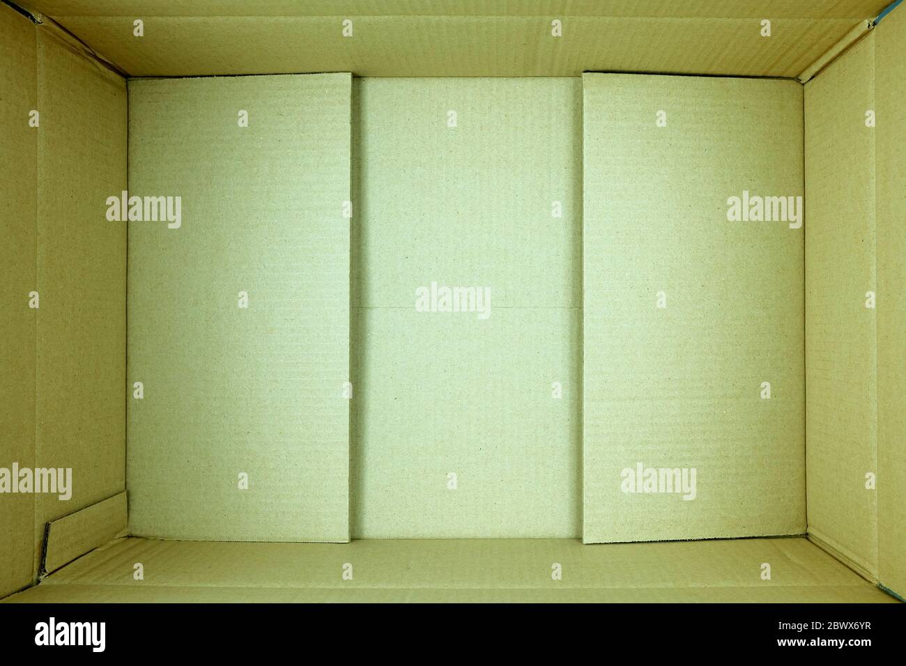 Cardboard box texture -Fotos und -Bildmaterial in hoher Auflösung – Alamy