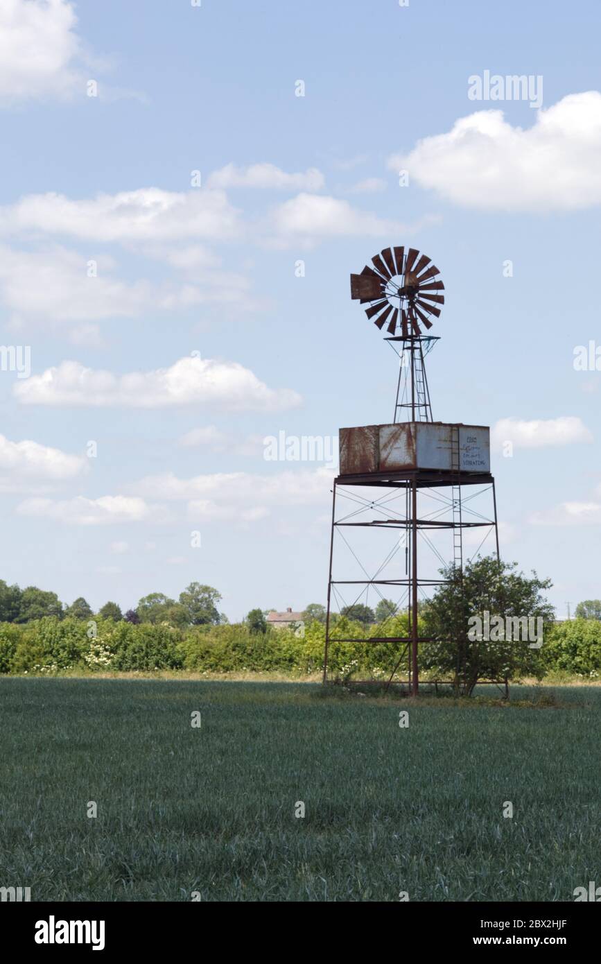 Rotor windpumpe -Fotos und -Bildmaterial in hoher Auflösung – Alamy