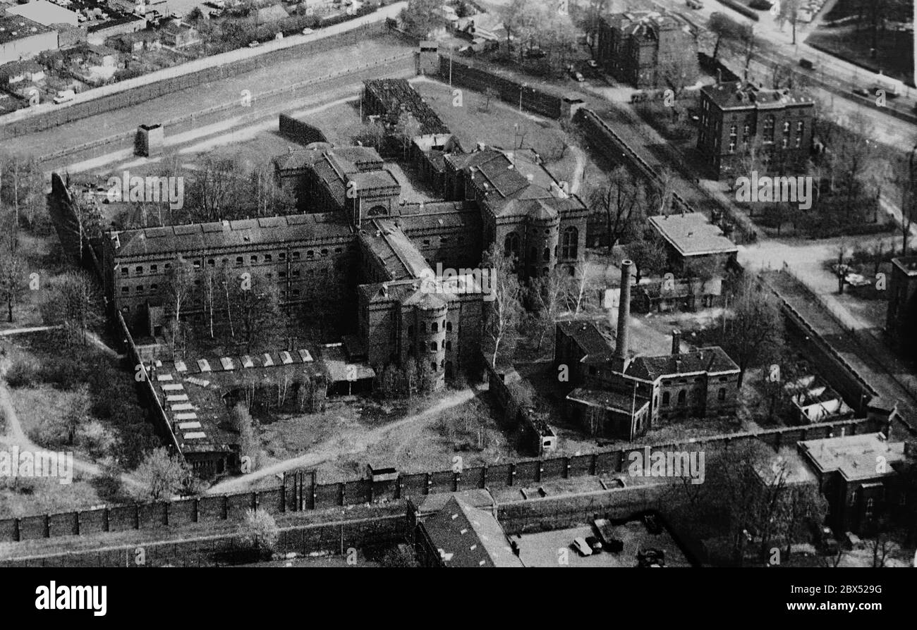 Spandau prison in berlin -Fotos und -Bildmaterial in hoher Auflösung ...