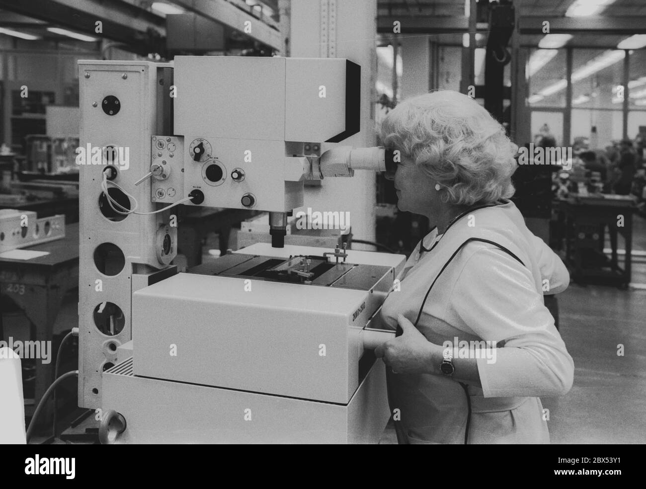 Thüringen / Jena / DDR / Wirtschaft / 1990 Zeiss-Jena, Stammwerk, hier ...
