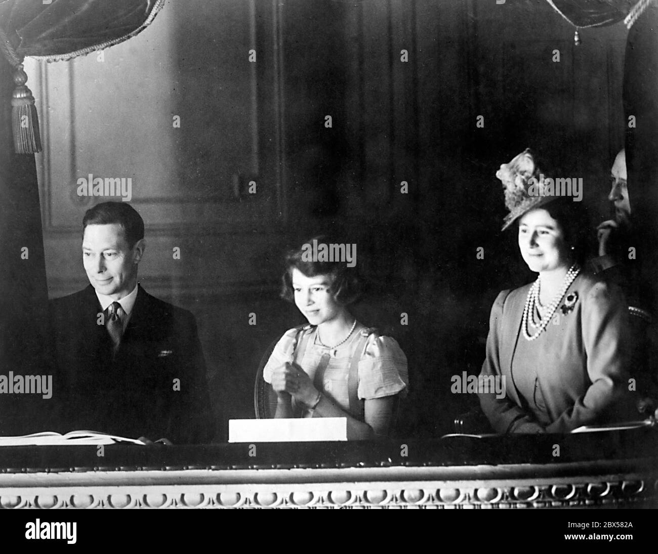 Queen elizabeth ii family -Fotos und -Bildmaterial in hoher Auflösung ...