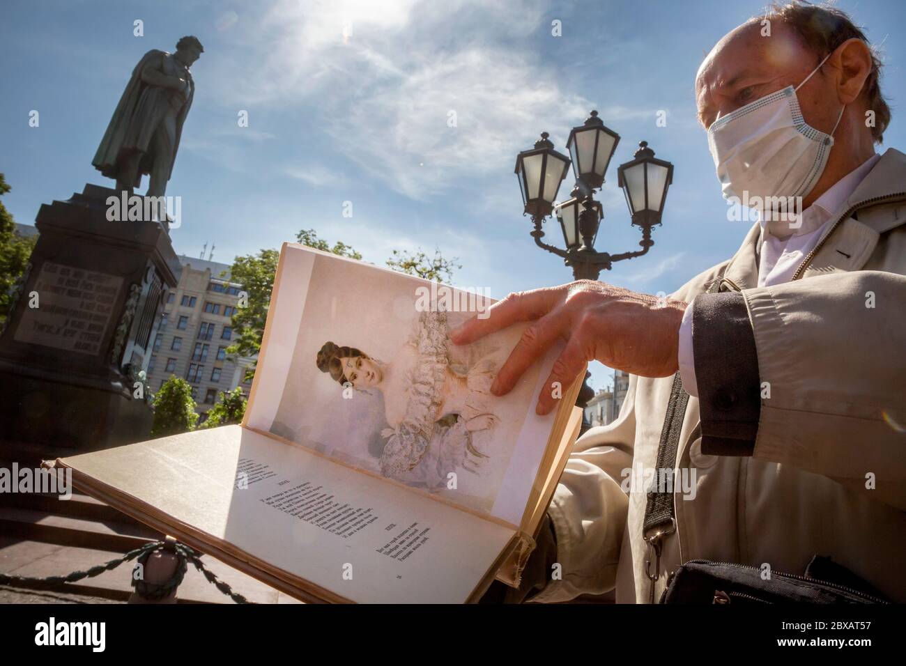 Statue von alexander pushkin in moskau -Fotos und -Bildmaterial in ...