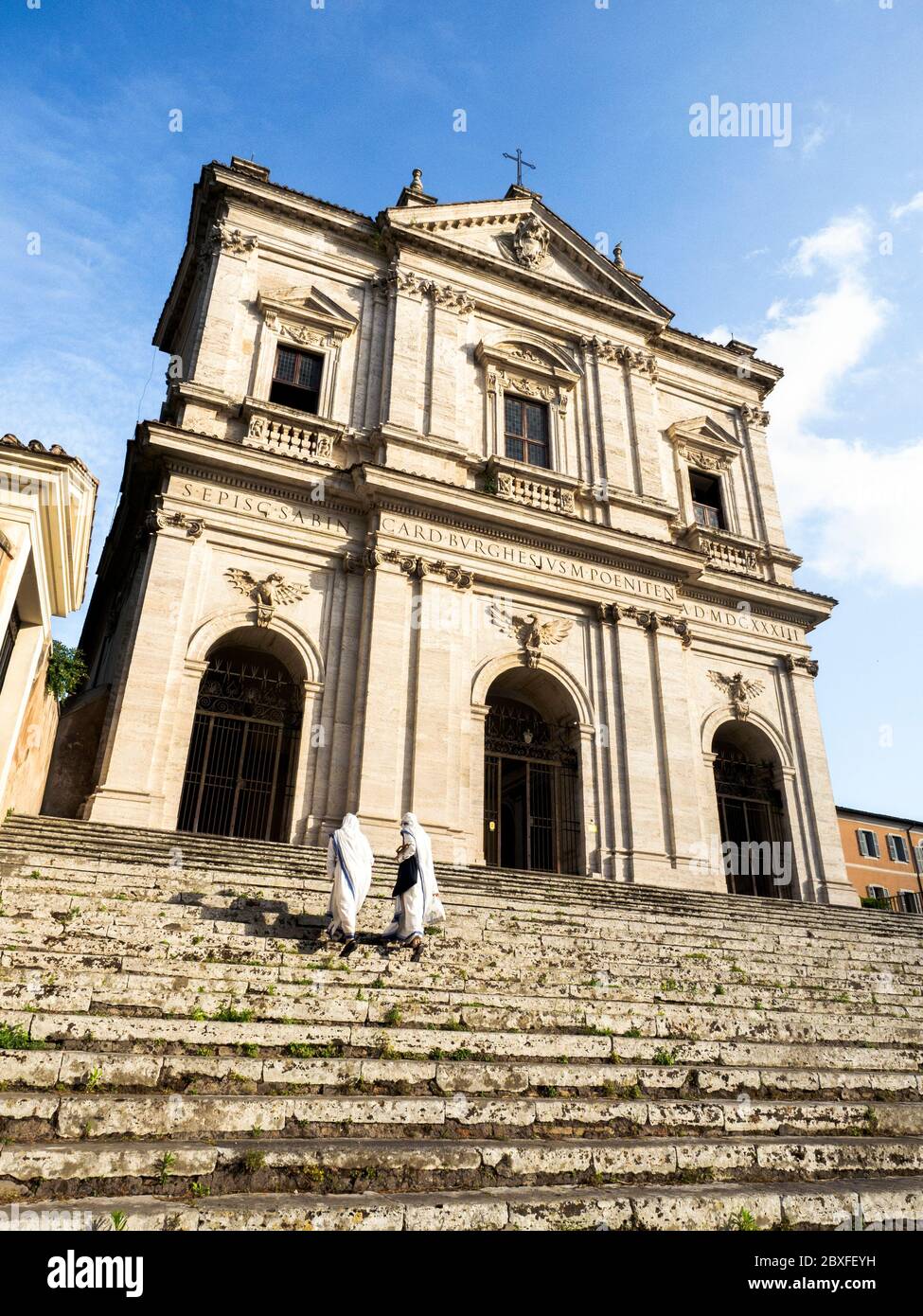 Barocke kirchenfassade -Fotos und -Bildmaterial in hoher Auflösung – Alamy