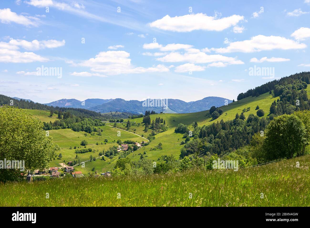 Idyllischer schwarzwald -Fotos und -Bildmaterial in hoher Auflösung – Alamy
