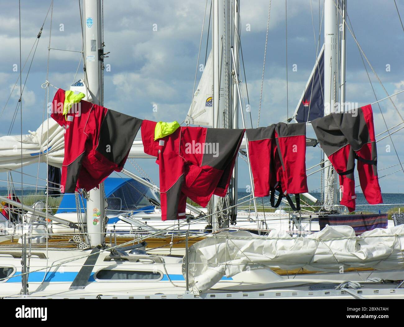 Goretex jacke -Fotos und -Bildmaterial in hoher Auflösung – Alamy