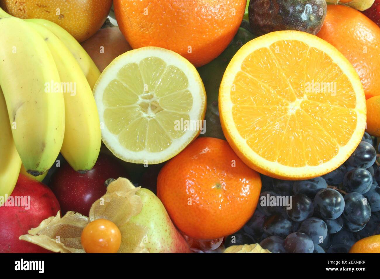 Frucht mix -Fotos und -Bildmaterial in hoher Auflösung – Alamy