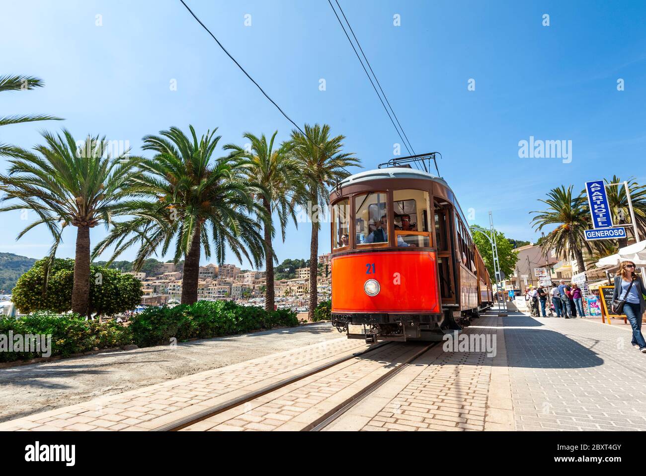 Straßenbahn zug -Fotos und -Bildmaterial in hoher Auflösung – Alamy