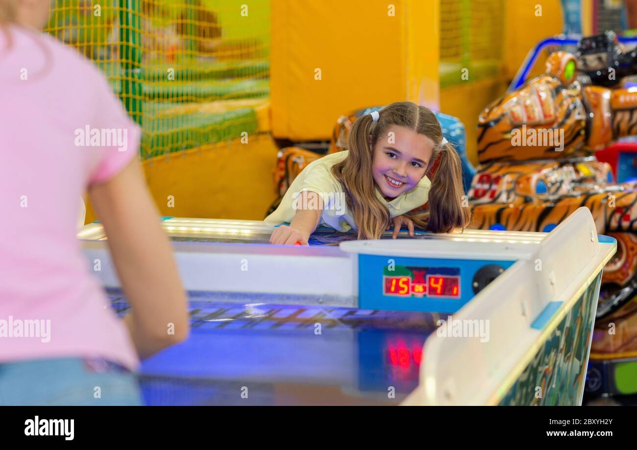 Wunderbar Air Hockey Spielen Fotos