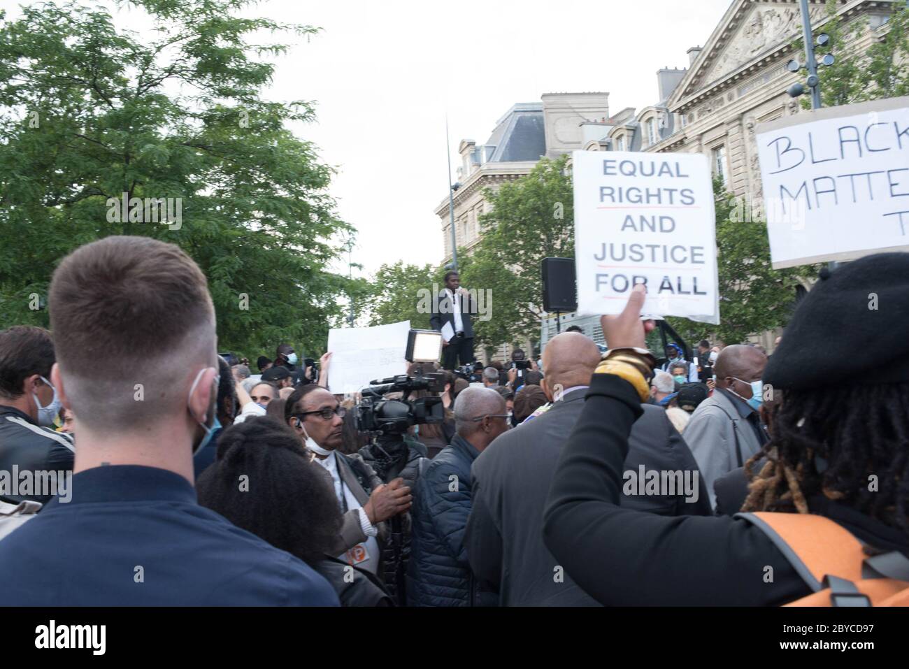 Rassemblement organisieren par sos racisme en hommage a -Fotos und ...