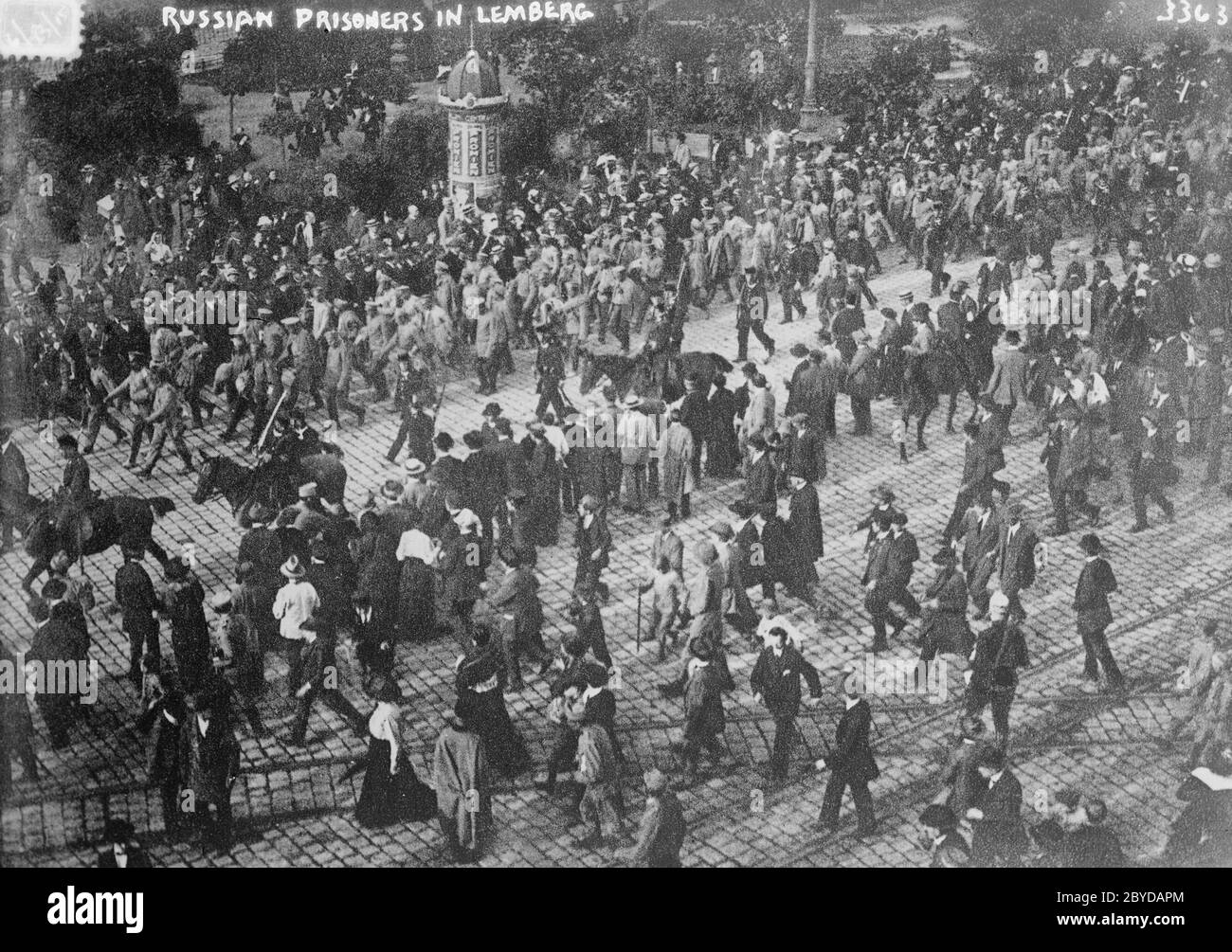 Russische Gefangene in Lemberg - Foto zeigt russische Gefangene in ...