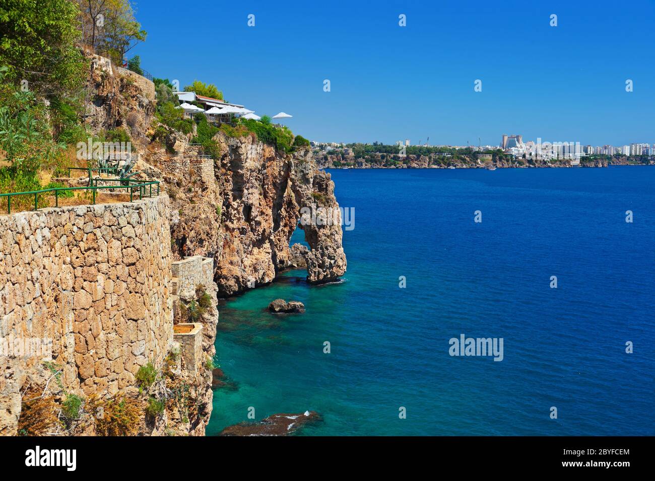 Strand von antalya -Fotos und -Bildmaterial in hoher Auflösung – Alamy