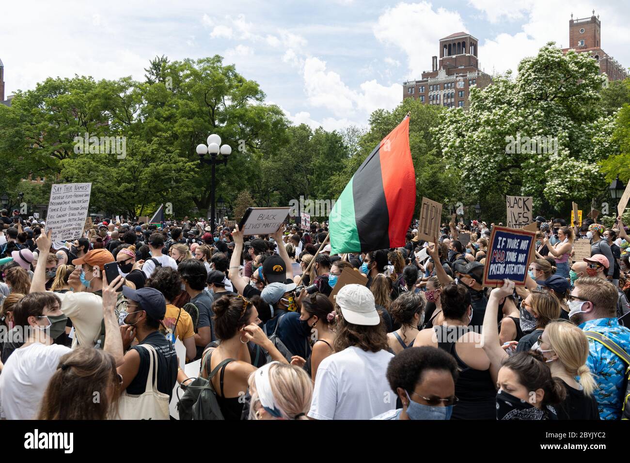 Demonstranten nehmen am 06. Juni 2020 an einer Black Lives Matter ...