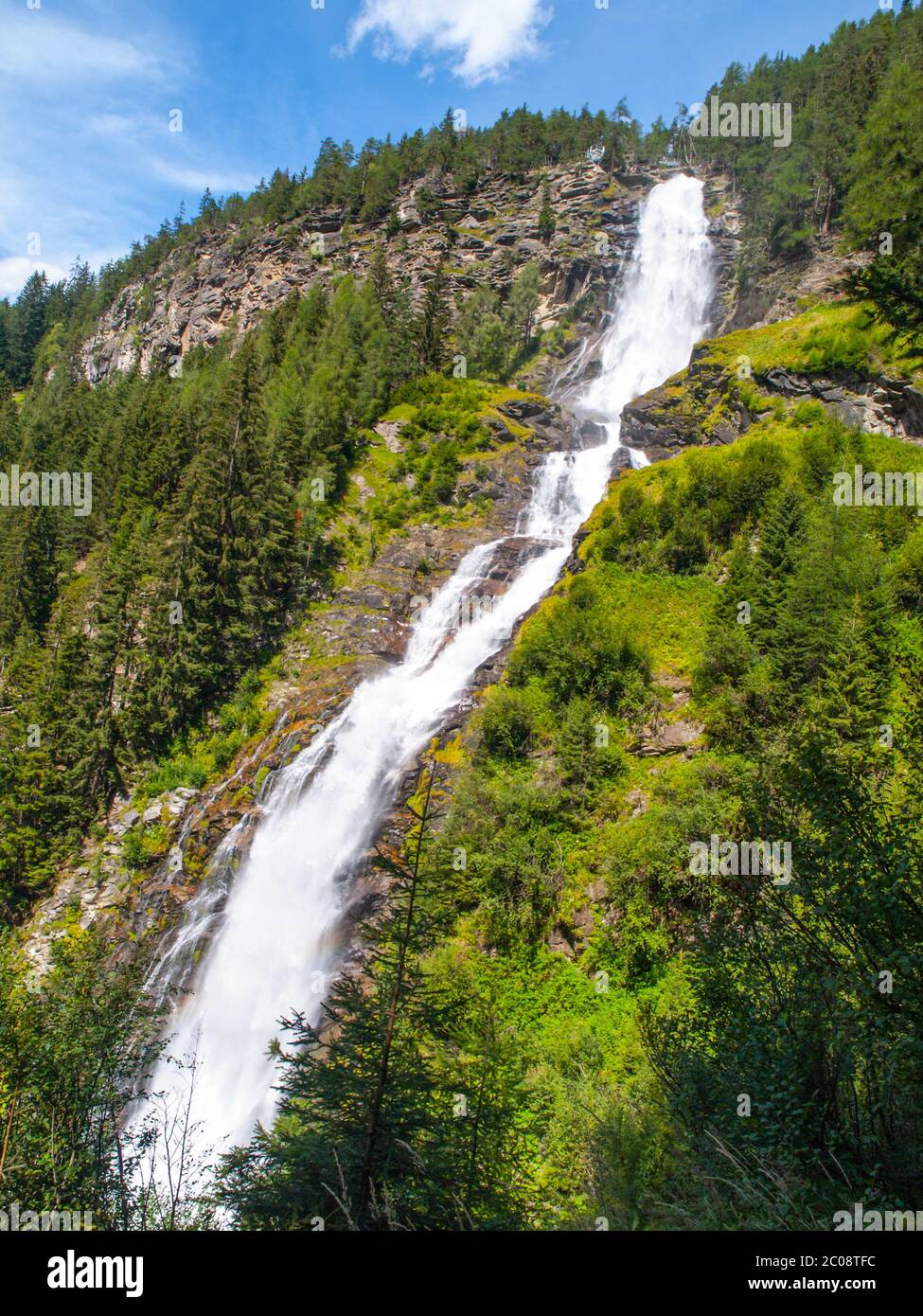 Stuibenfall oder Stuibenfall ist der höchste Wasserfall in Tirol ...