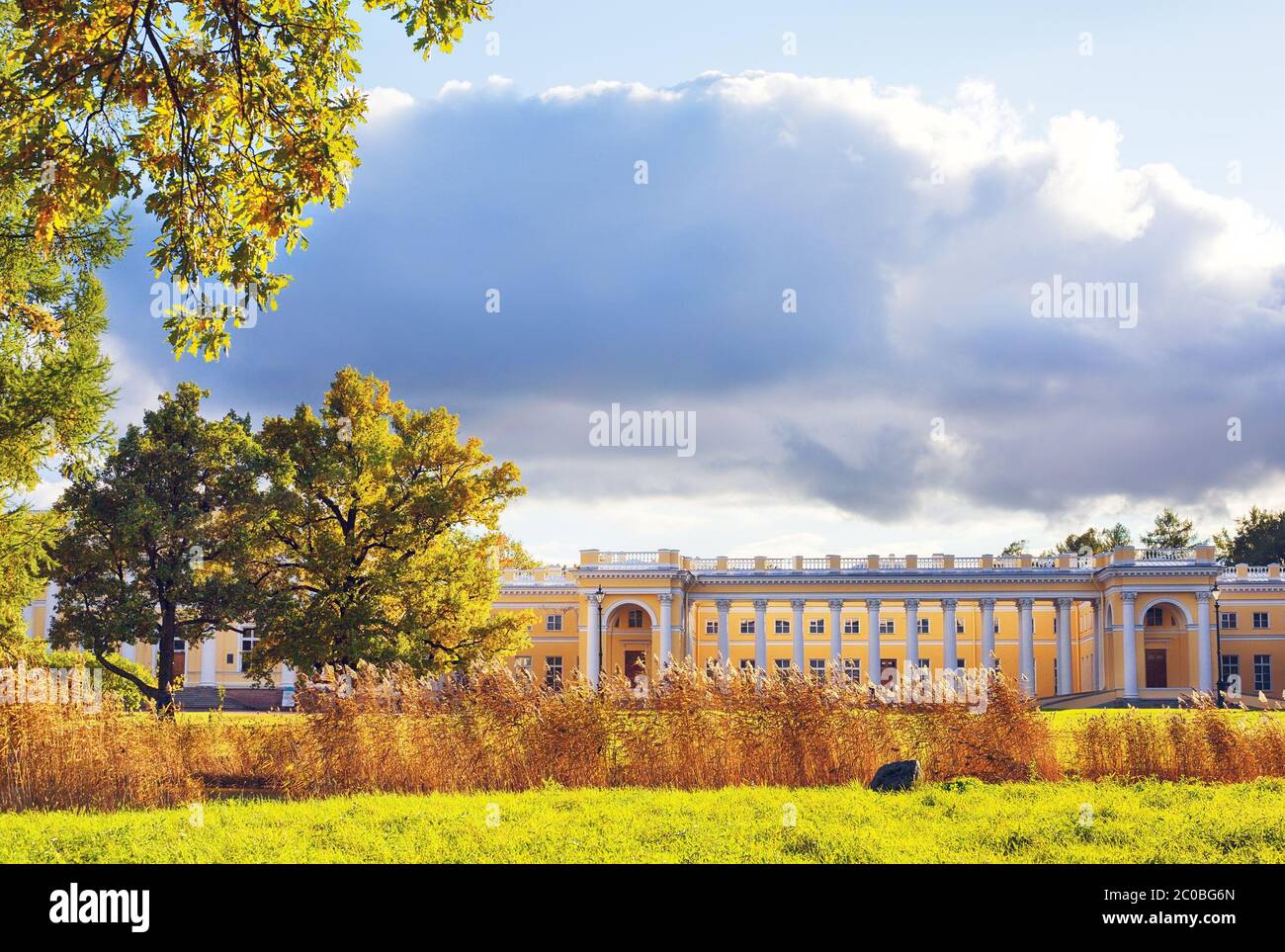 Der park des pavlovsk palastes -Fotos und -Bildmaterial in hoher ...
