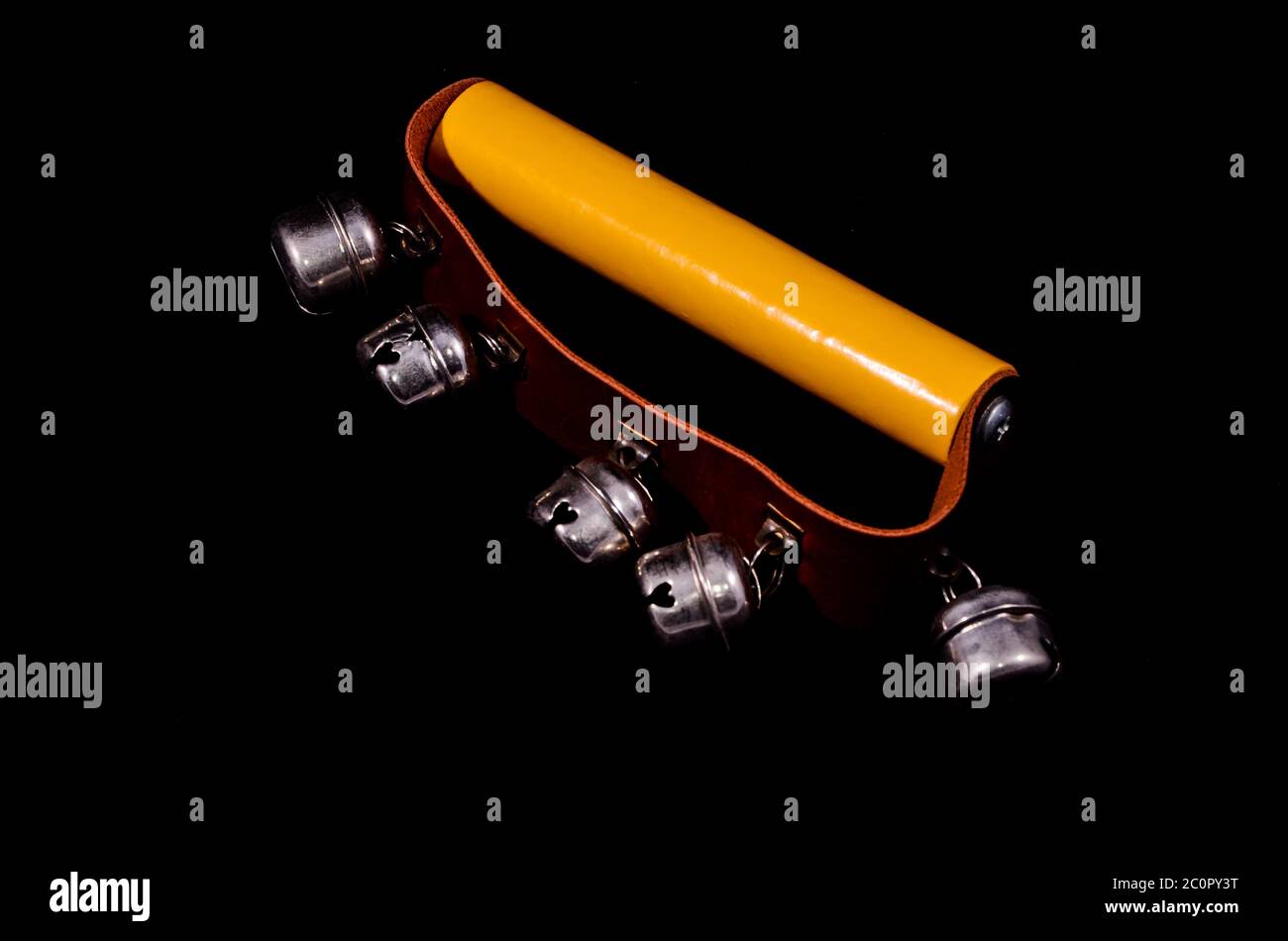 Rhythmus handglocken -Fotos und -Bildmaterial in hoher Auflösung – Alamy