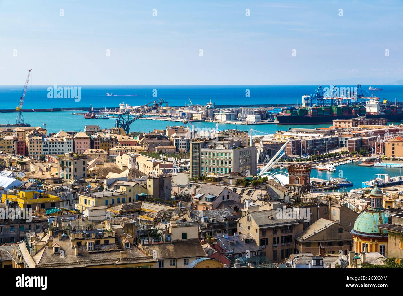 Italien ligurien genua leuchtturm -Fotos und -Bildmaterial in hoher Auflösung - Seite 2 - Alamy