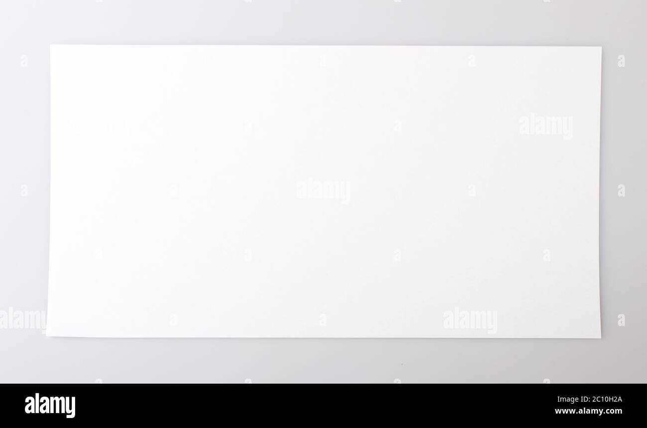 Weißes blatt papier -Fotos und -Bildmaterial in hoher Auflösung – Alamy