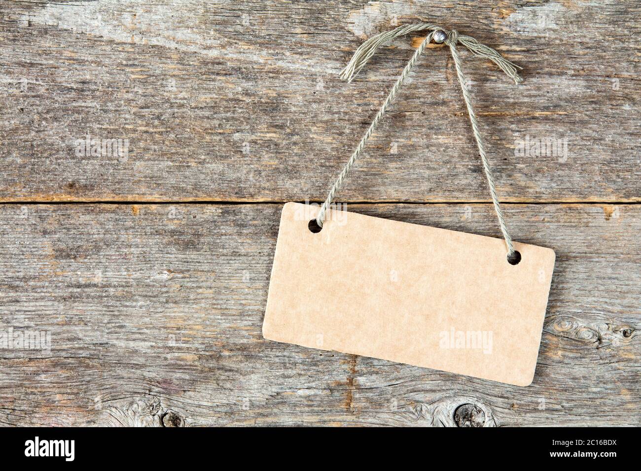Schild papier -Fotos und -Bildmaterial in hoher Auflösung – Alamy