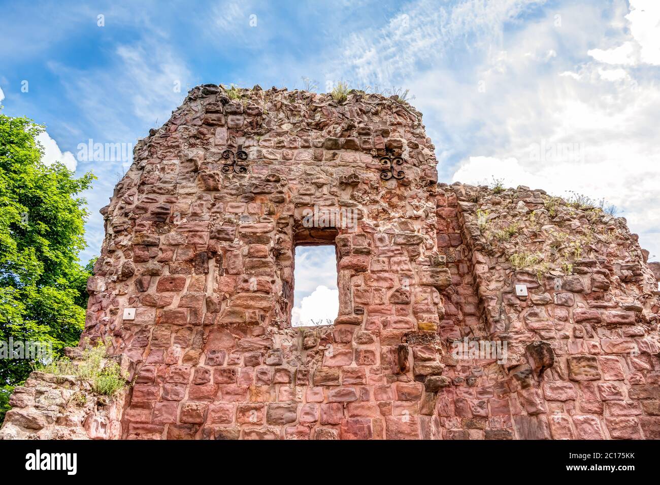 Oberburg mit barbarossa turm und kyffhauser denkmal Stockfotos und ...