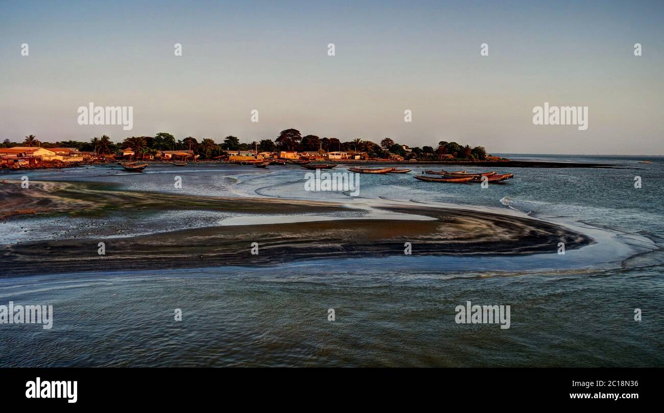 Fluss gambia -Fotos und -Bildmaterial in hoher Auflösung – Alamy
