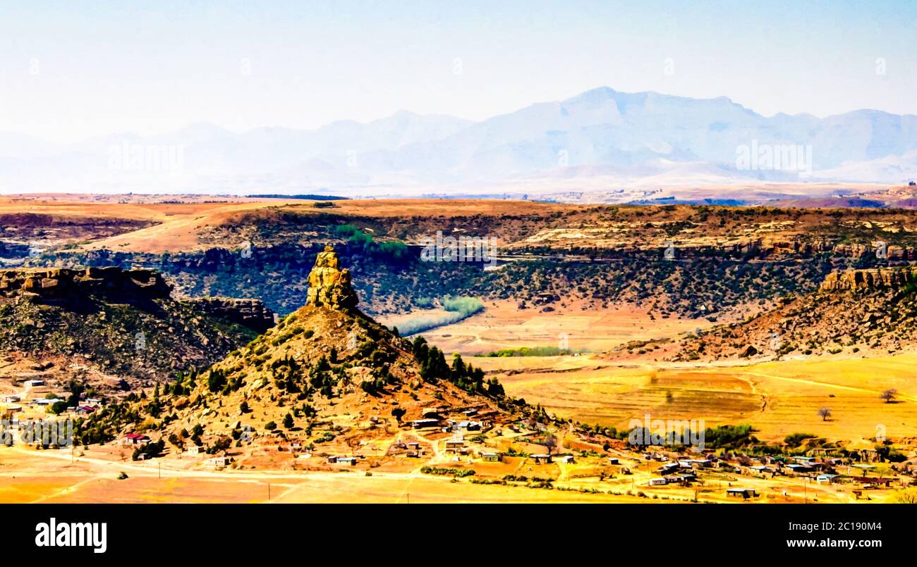 Luftaufnahme zum heiligen Berg basotho, Symbol von Lesotho bei Mas ...