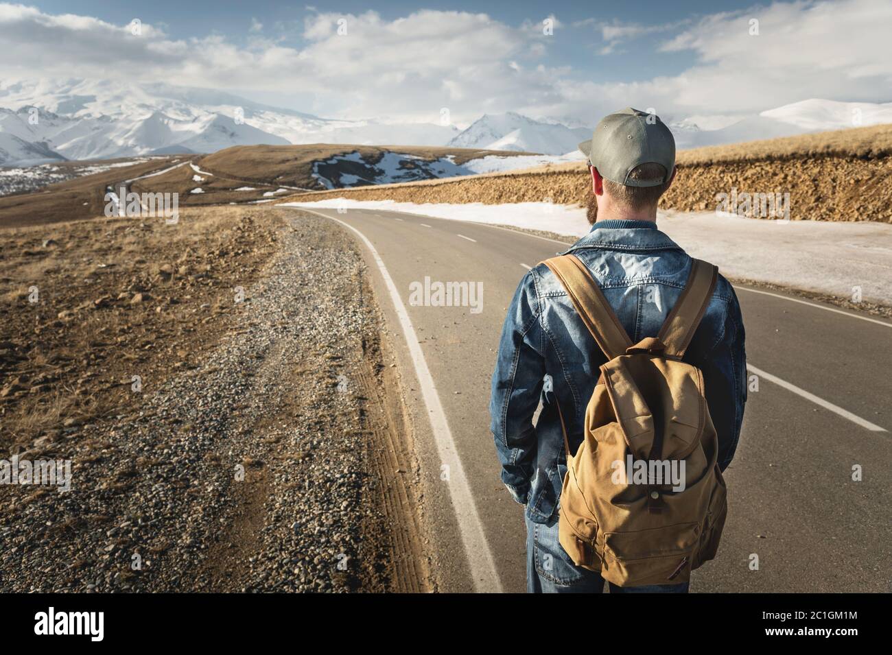Gehen mensch -Fotos und -Bildmaterial in hoher Auflösung – Alamy