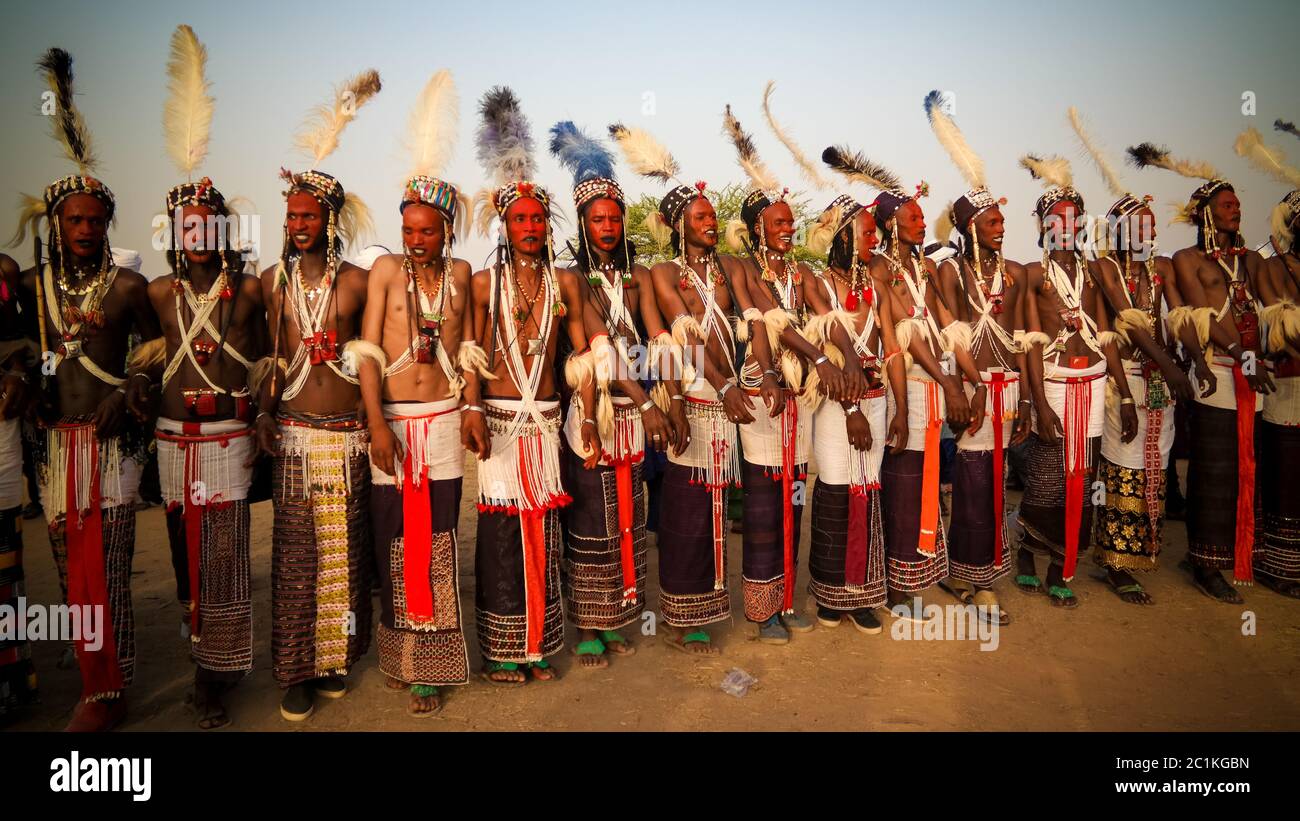 Tuareg mann am wodaabe festival -Fotos und -Bildmaterial in hoher ...