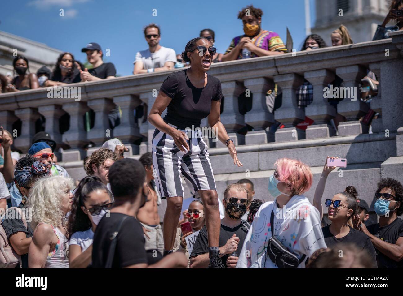 Tausende von Black Lives Matter (BLM) Aktivisten und Unterstützer ...