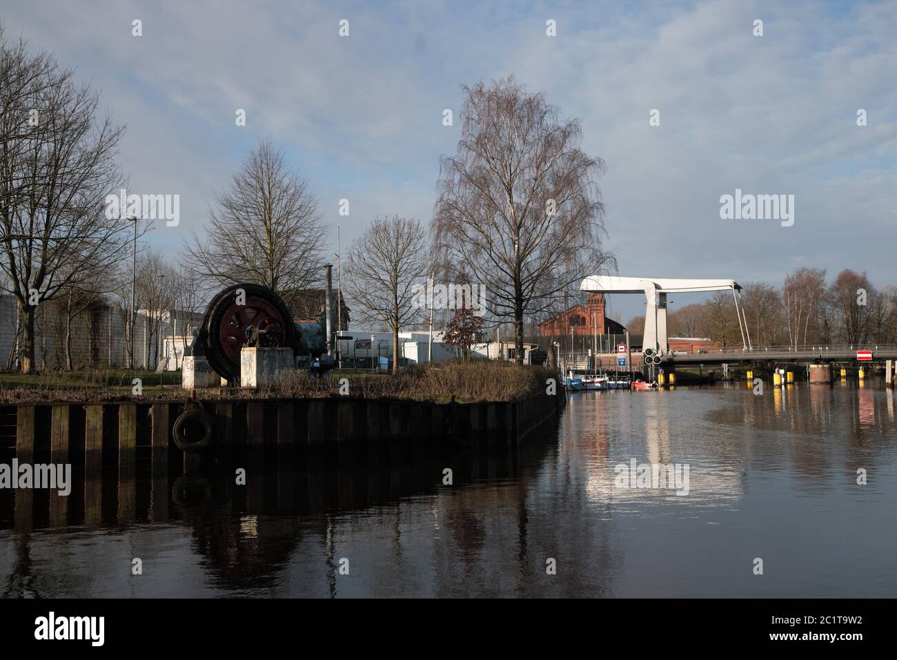 Klappbra cke -Fotos und -Bildmaterial in hoher Auflösung – Alamy