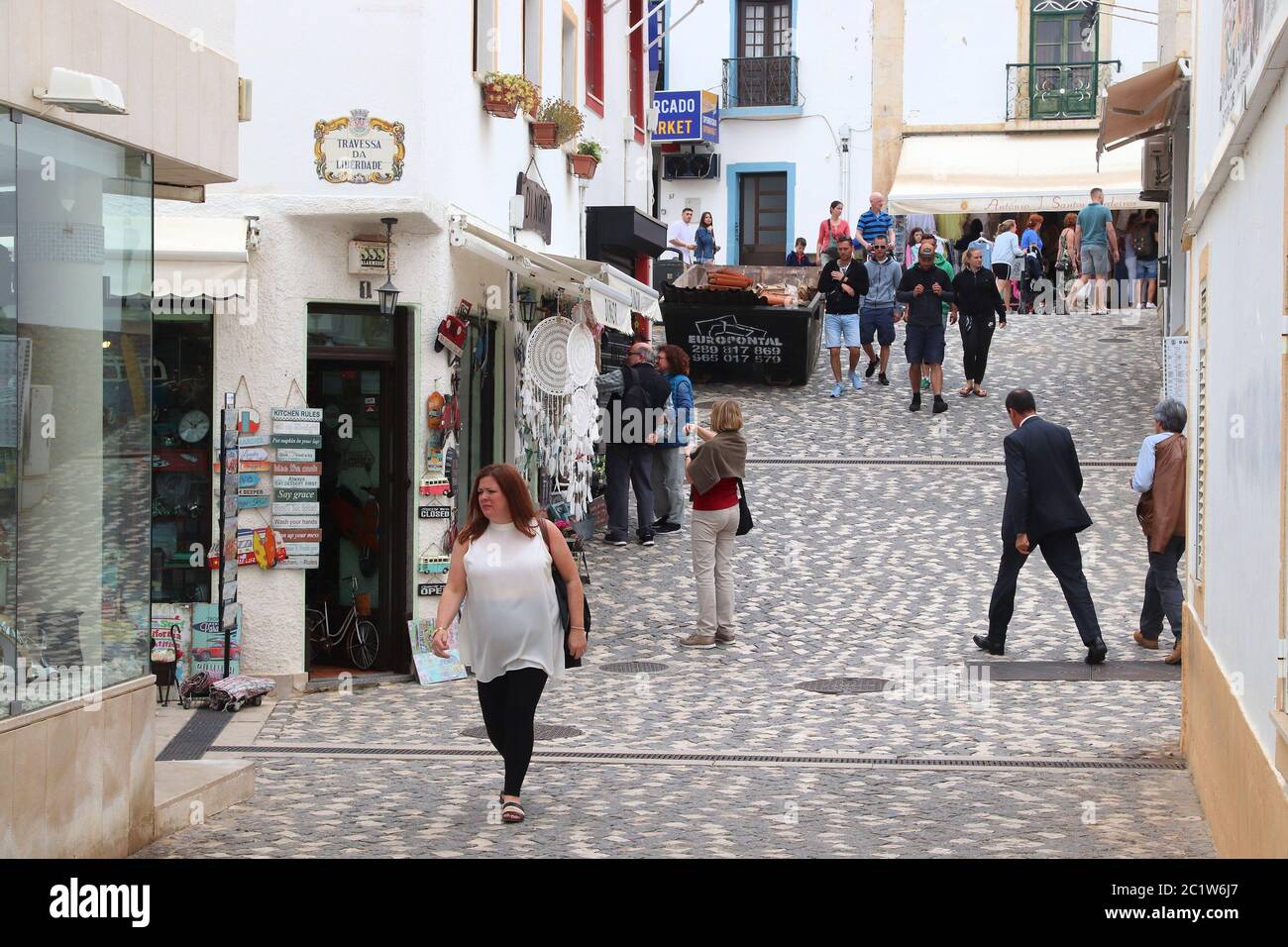 Shopping street albufeira algarve portugal -Fotos und -Bildmaterial in ...