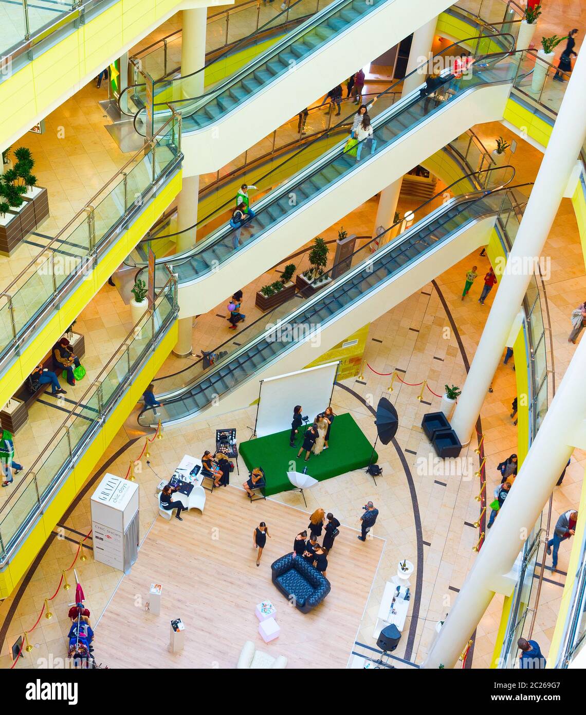 Mall shopping centre sofia bulgaria -Fotos und -Bildmaterial in hoher ...