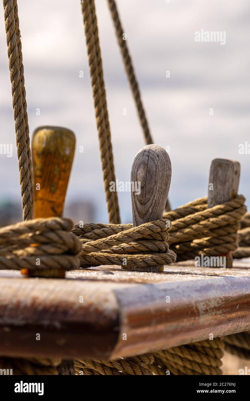 Seile knoten -Fotos und -Bildmaterial in hoher Auflösung – Alamy