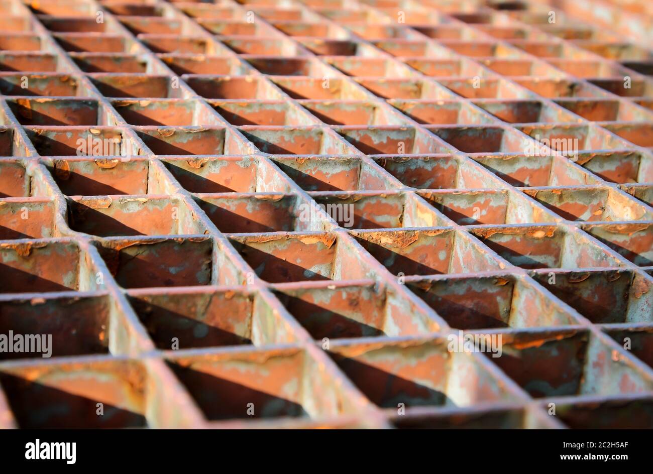 Rostige verkleidung -Fotos und -Bildmaterial in hoher Auflösung – Alamy