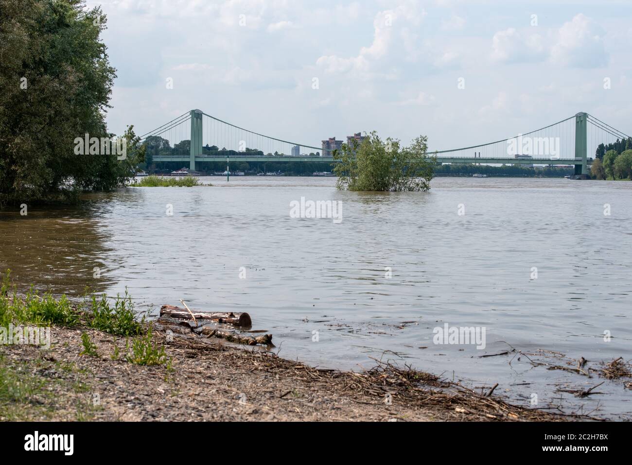 Rheinbrücke köln rodenkirchen -Fotos und -Bildmaterial in hoher ...
