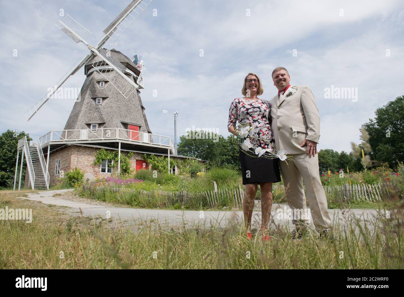 Stralsund, Deutschland. Juni 2020. Die Tierfreunde Thorsten Hein und ...