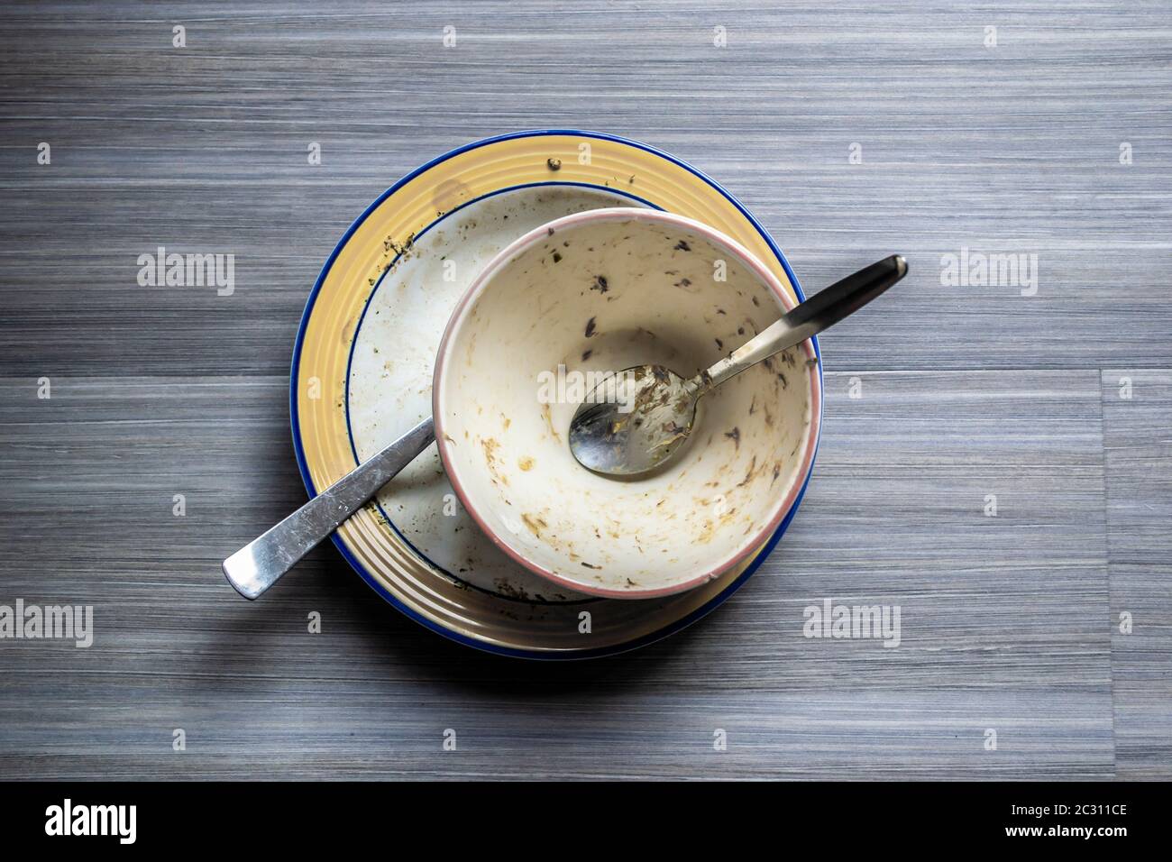 Machte das geschirr -Fotos und -Bildmaterial in hoher Auflösung – Alamy