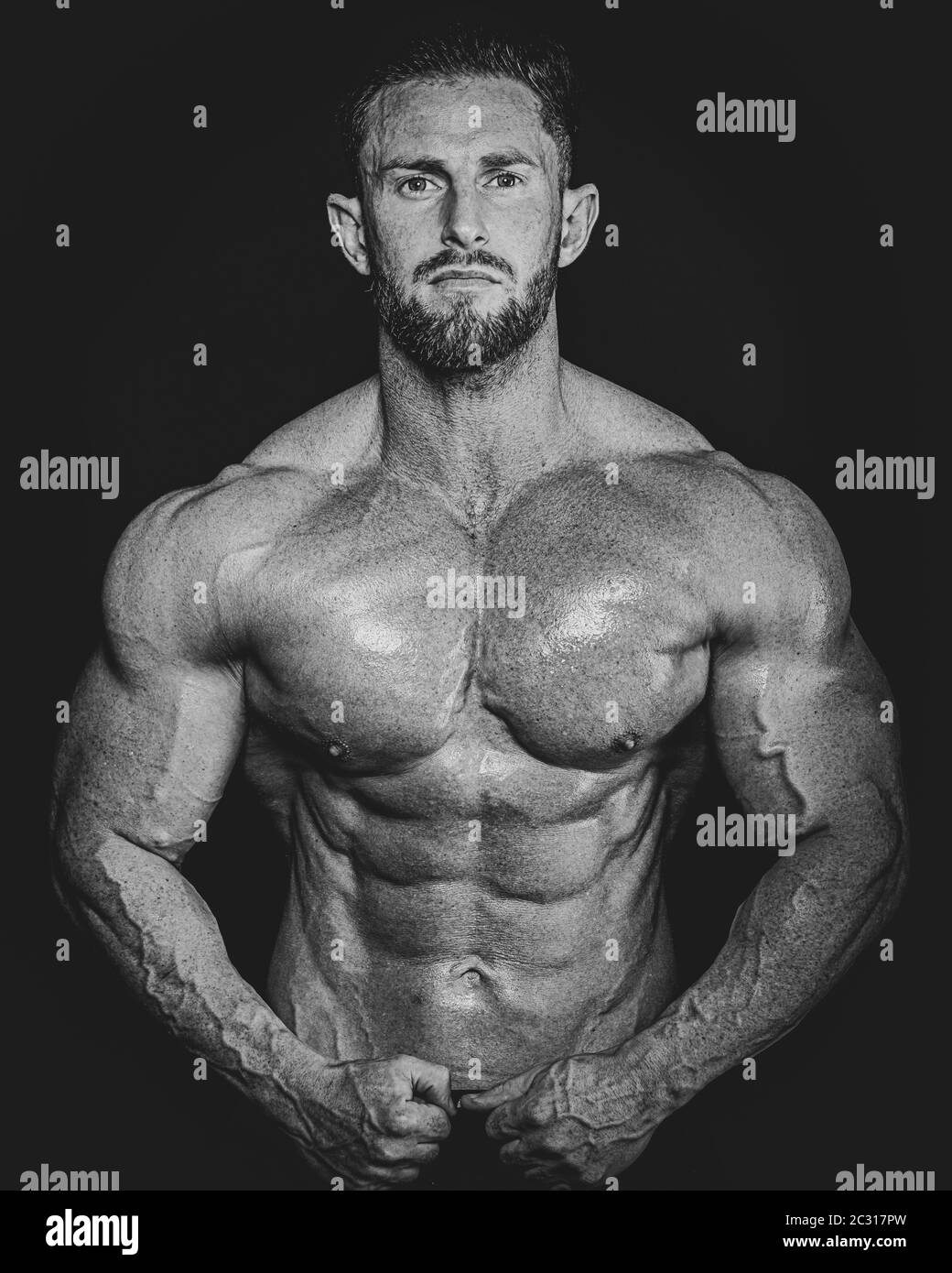 Sixpack bodybuilder -Fotos und -Bildmaterial in hoher Auflösung – Alamy