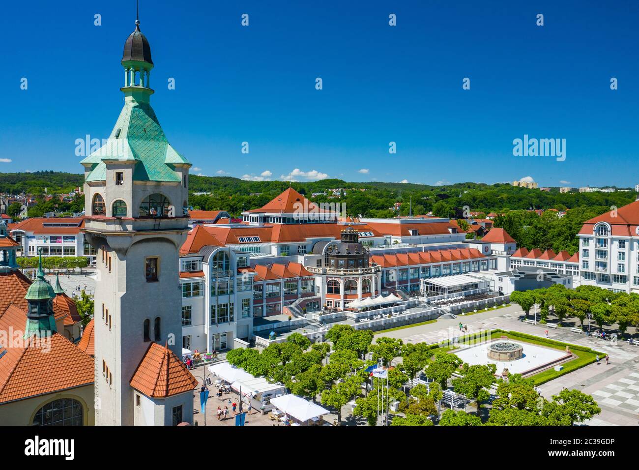 Sopot Luftansicht. Wunderschöne Architektur des Sopot Resorts von oben ...