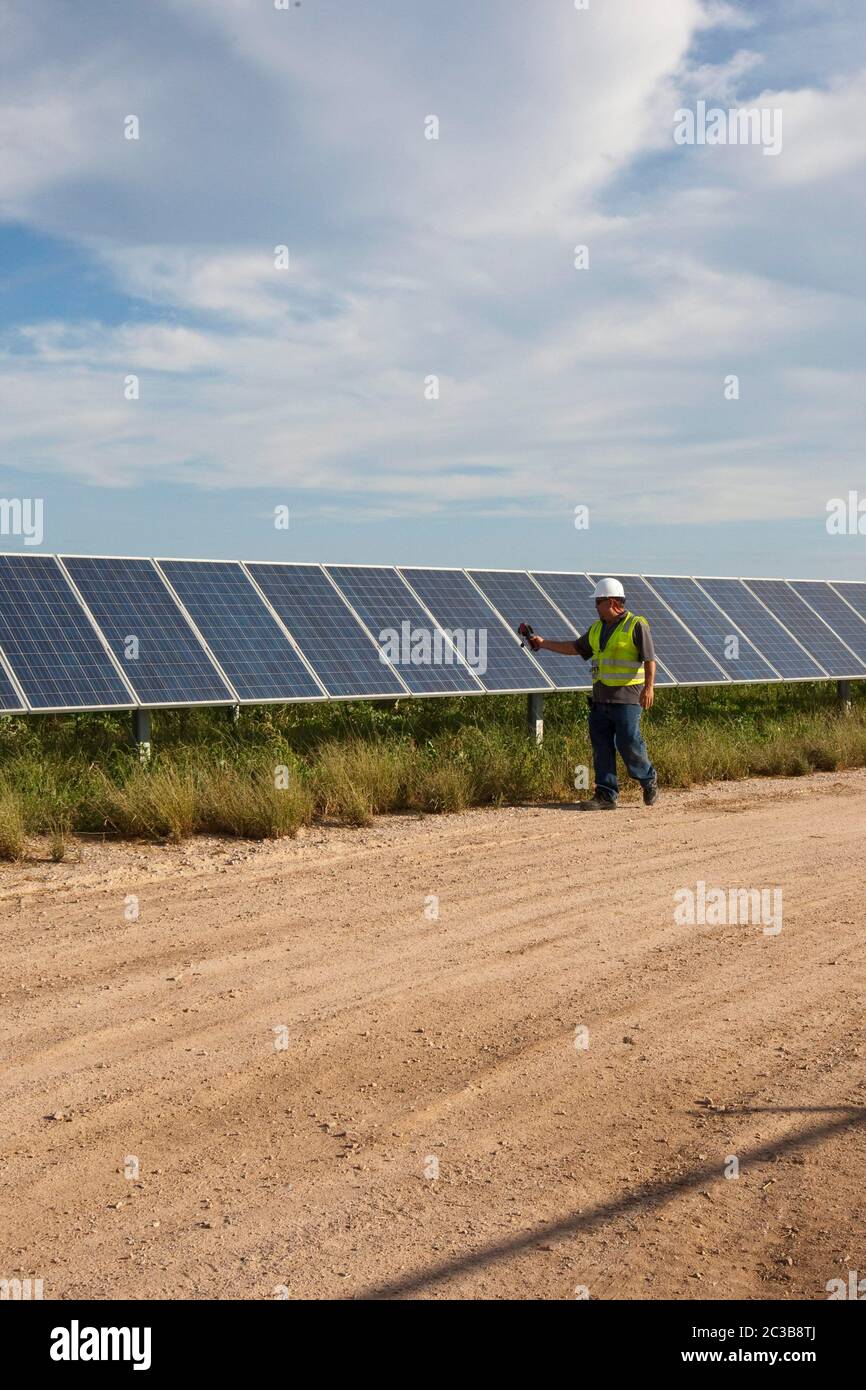 Webberville solarprojekt -Fotos und -Bildmaterial in hoher Auflösung ...