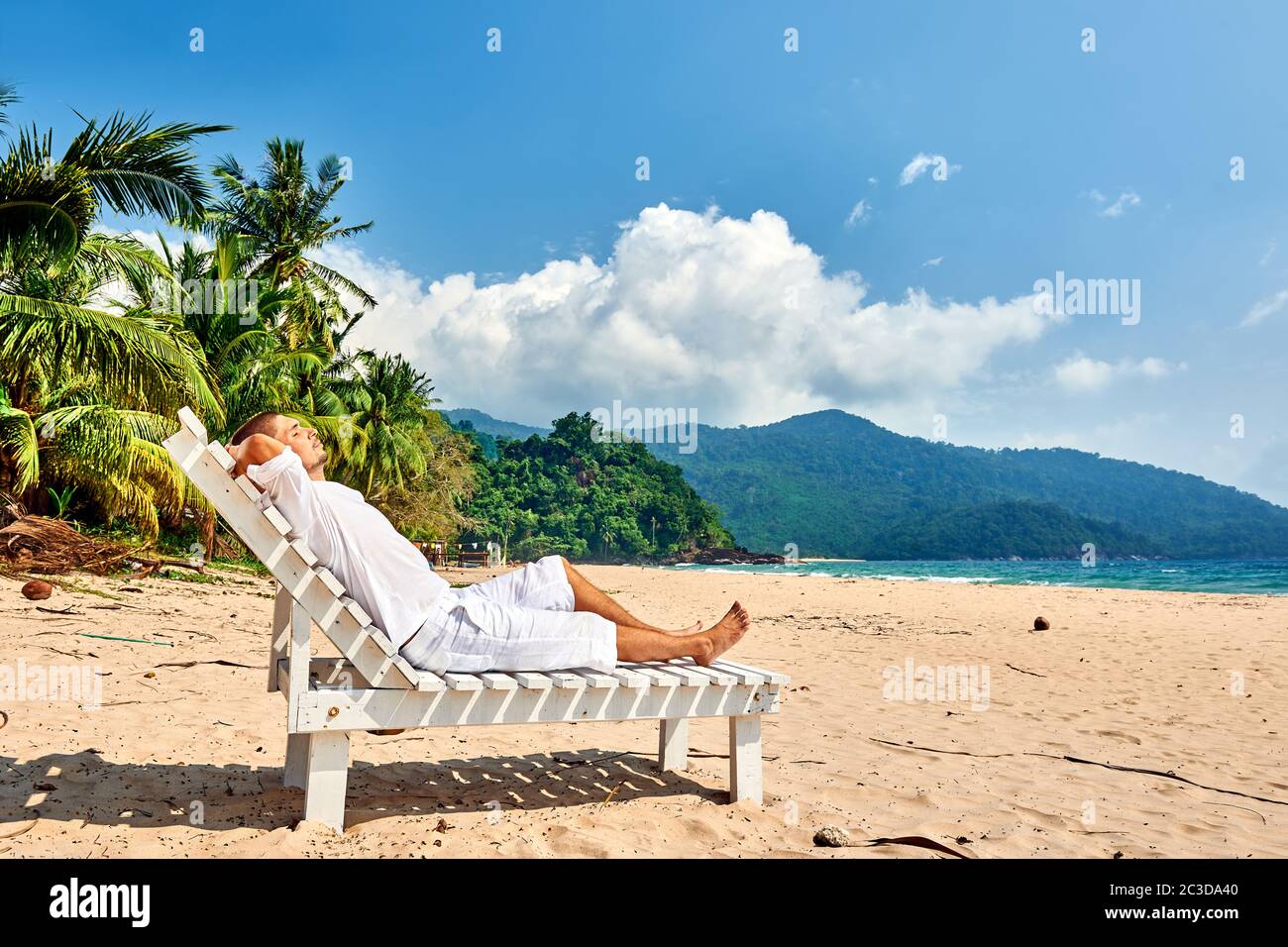 Sonne und strand -Fotos und -Bildmaterial in hoher Auflösung – Alamy