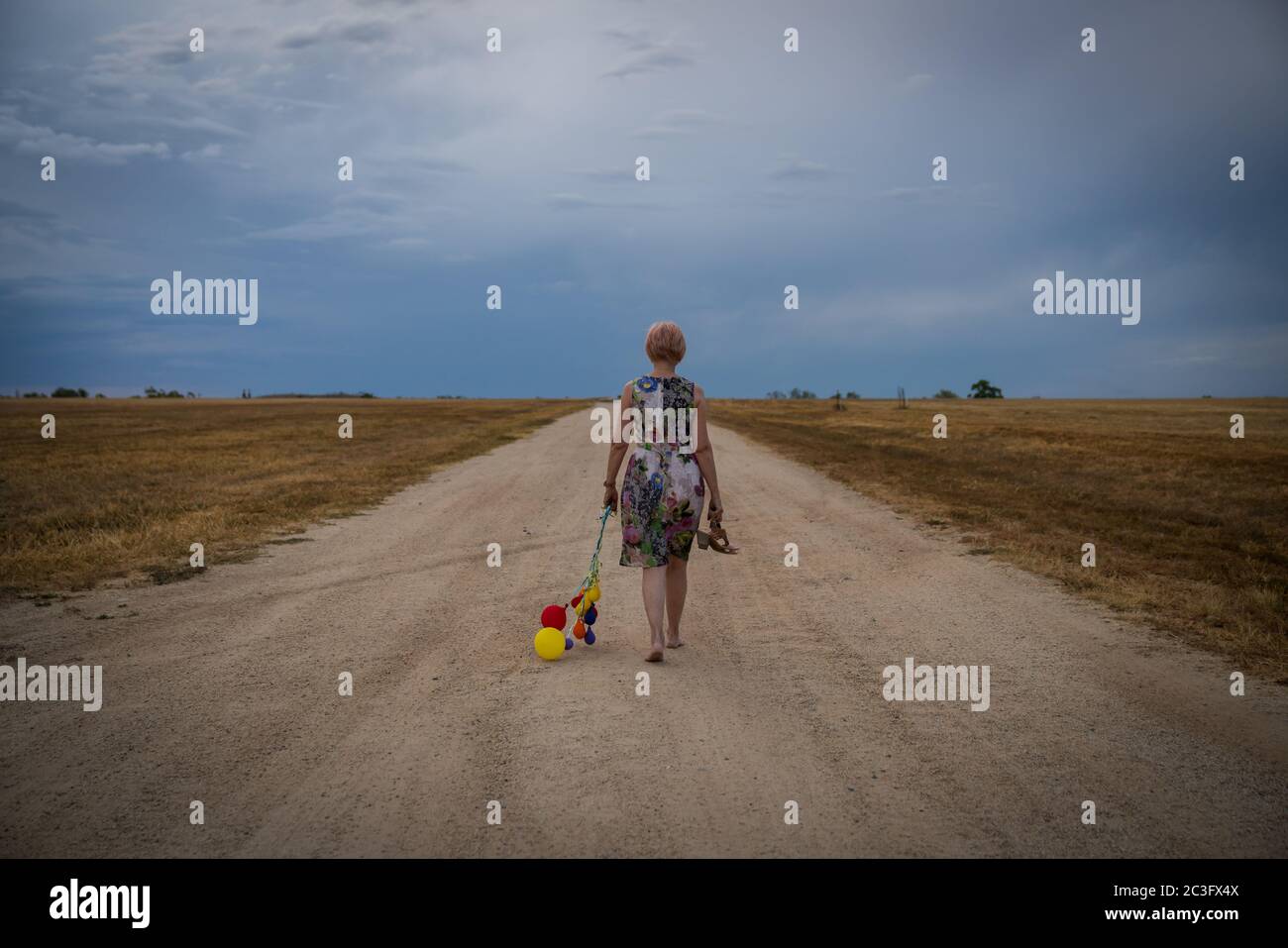 Barfuß Auf Der Straße Stockfotos und -bilder Kaufen - Alamy