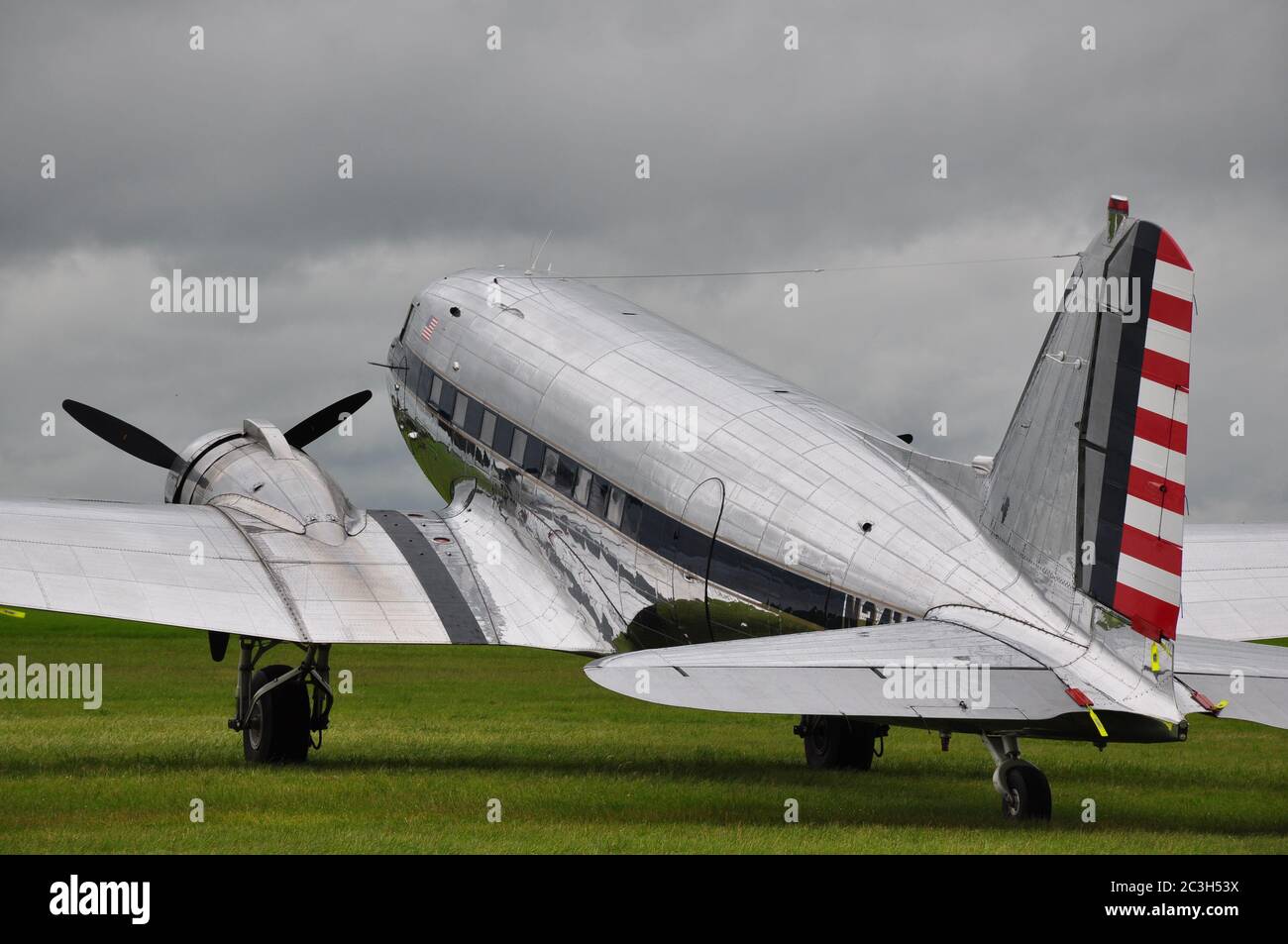 Douglas Dc 3 N341a Stockfotos und -bilder Kaufen - Alamy