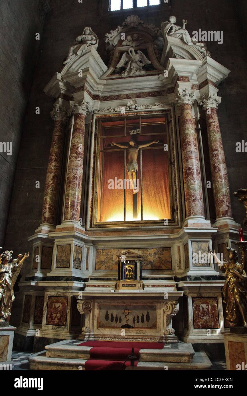 Der altar der kreuzigung -Fotos und -Bildmaterial in hoher Auflösung – Alamy